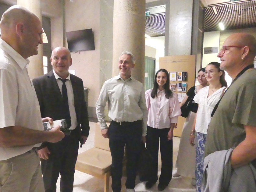 Les collégiens d’Olympe de Gouges au tribunal contre le harcèlement ...