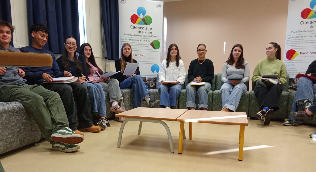Rencontre littéraire pour les élèves de Terminale Bachibac du lycée E ...